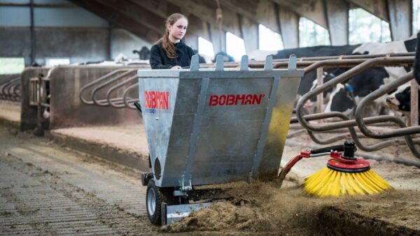 BOBMAN Broom, straw spreader and cubicle cleaner - one complete solution