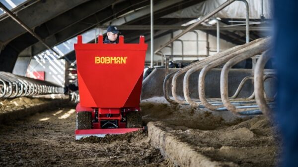 BOBMAN Broom, straw spreader and cubicle cleaner - one complete solution